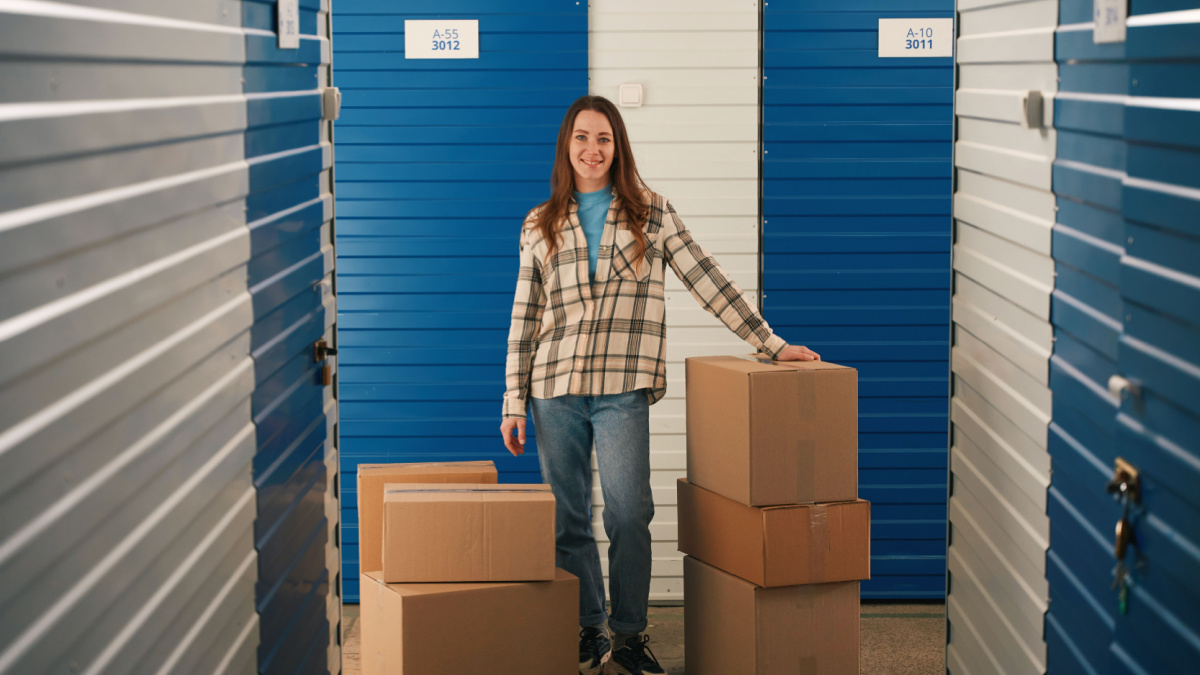 How to Make Money Flipping Abandoned Storage Units - A Million Dollars ...